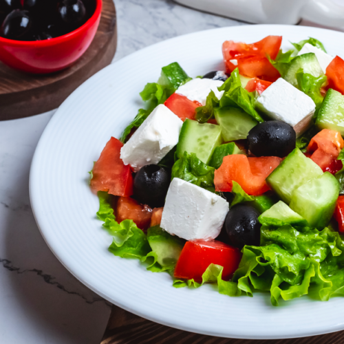 Schopska Salat Rezept | Klassischer Balkan Salat als Beilage
